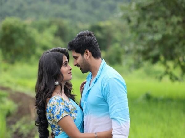 Actors Akshay Waghmare and Saniya Nikam to Feature in a sizzling romantic song, "Halvese ...