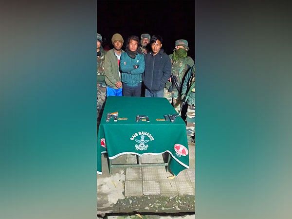 Assam Rifles apprehends three armed cadres of Kuki Revolutionary Army ... Assam Rifles apprehends three armed cadres of Kuki Revolutionary Army ...