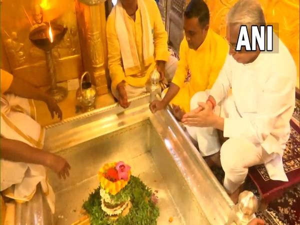 Mauritius PM offers prayers at Kashi Vishwanath Temple in Varanasi – ThePrint – ANIFeed