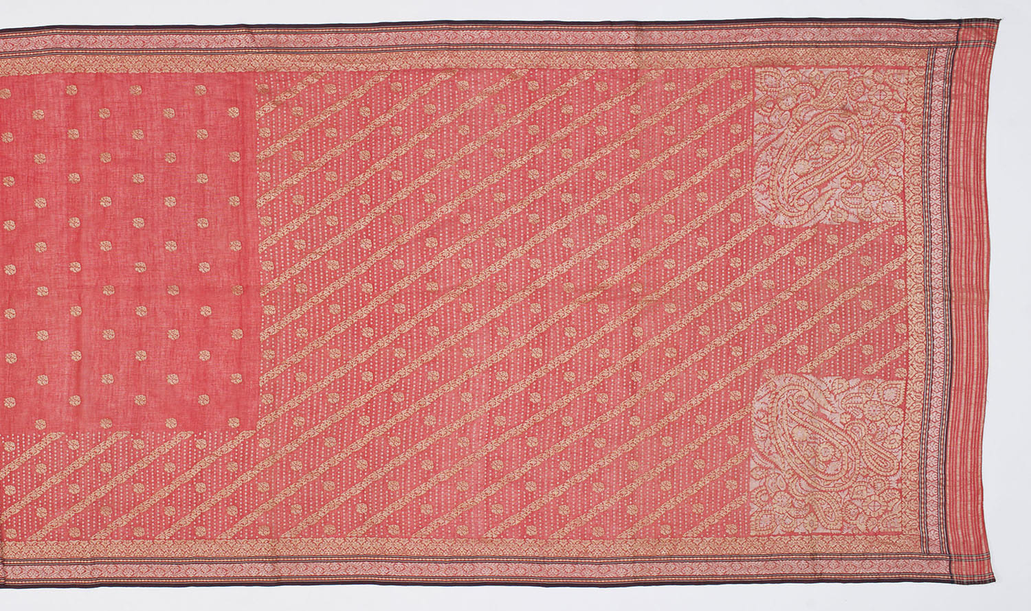 Weaving Jamdani — a 40-inch piece of saree that lived through Partition
