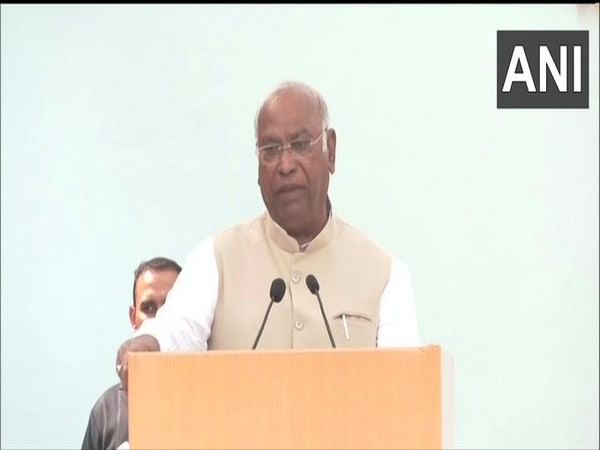 "It's an emotional moment...," Mallikarjun Kharge thanks party workers for electing him Congress ...