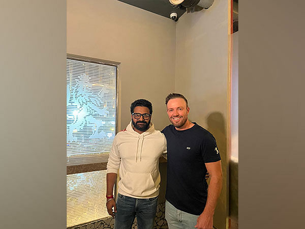 When AB de Villiers met 'Kantara' star Rishabh Shetty – ThePrint – ANIFeed When AB de Villiers met 'Kantara' star Rishabh Shetty – ThePrint – ANIFeed