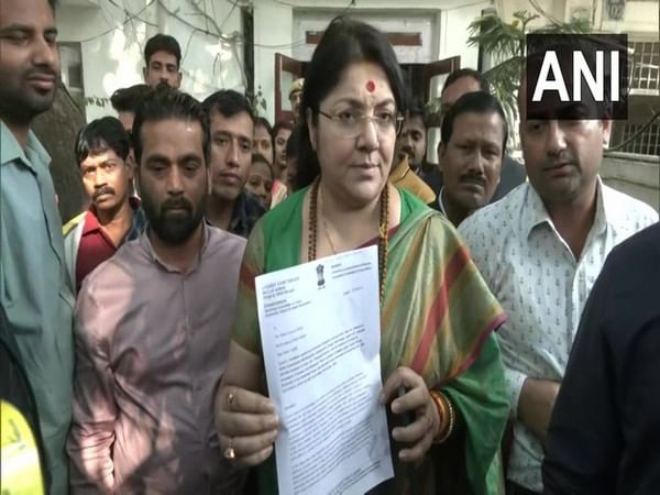 "CM Mamata should apologize": BJP's Locket Chatterjee files complaint against TMC's Akhil Giri ...