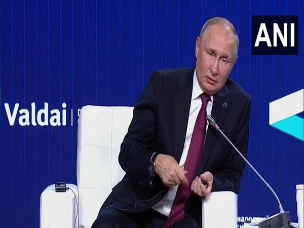 Russia May Cut Oil Production Over Wests Price Cap Putin Theprint