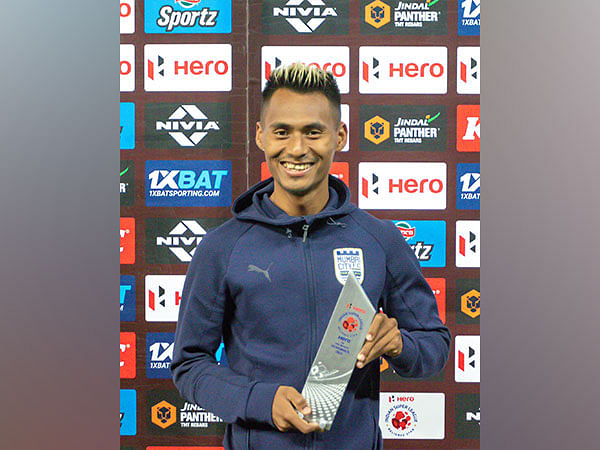 Mumbai City FC's Bipin Singh wins Hero of Month award for November 2022 ... Mumbai City FC's Bipin Singh wins Hero of Month award for November 2022 ...