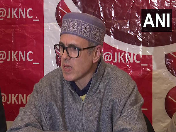 Former J-K CM Omar Abdullah condemns terrorist attack in Pulwama ... Former J-K CM Omar Abdullah condemns terrorist attack in Pulwama ...