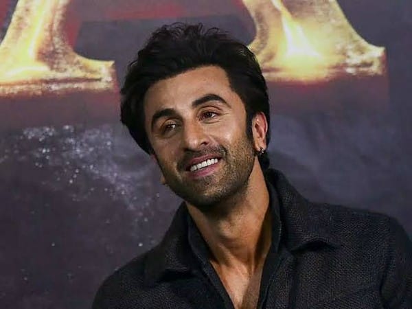 Shah Rukh gave so much to this industry... deserves all success for 'Pathaan': Ranbir Kapoor ...