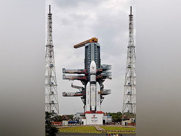 ISRO set to launch LVM-III rocket with 36 OneWeb satellites from ... ISRO set to launch LVM-III rocket with 36 OneWeb satellites from ...
