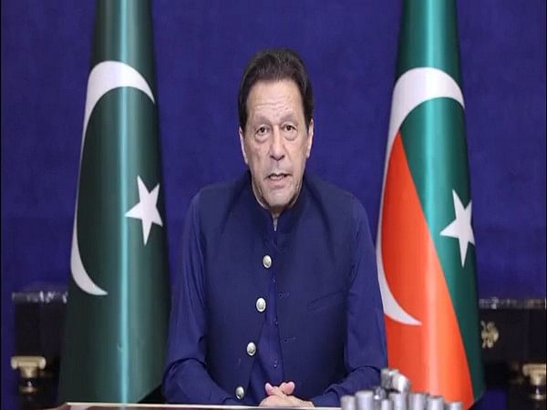 Pakistan court issues non-bailable arrest warrant for Imran Khan in ... Pakistan court issues non-bailable arrest warrant for Imran Khan in ...
