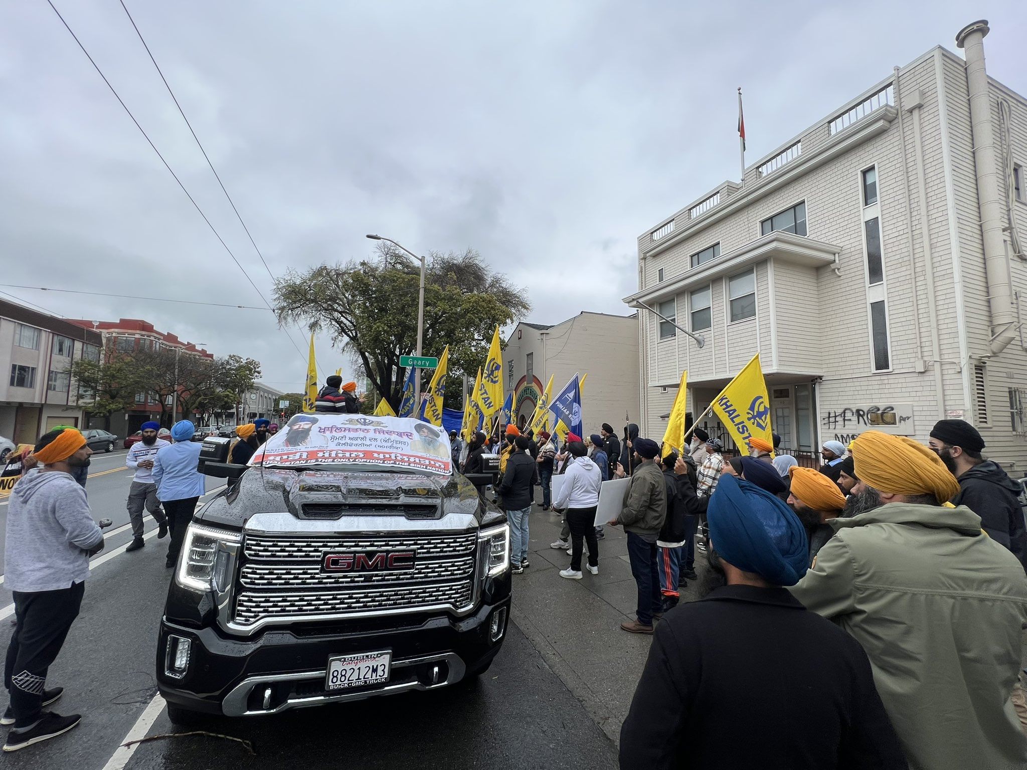 Pro-Khalistan protesters attack Indian Consulate in San Francisco ...