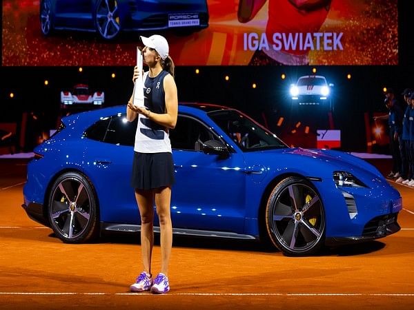 Iga Swiatek defeats Aryna Sabalenka to clinch second straight Stuttgart ... Iga Swiatek defeats Aryna Sabalenka to clinch second straight Stuttgart ...