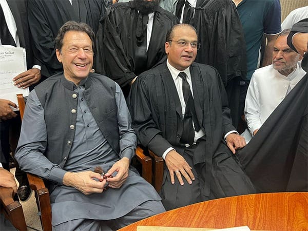 Pakistan: Imran Khan arrives at Islamabad HC in Al-Qadir Trust case amid tight security – ThePrint