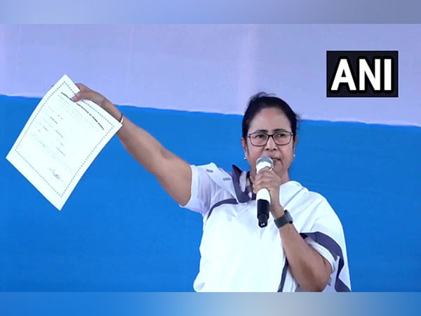 West Bengal: Mamata Banerjee announces ex-gratia of Rs 2.5 lakh, job to blast victim kin ...