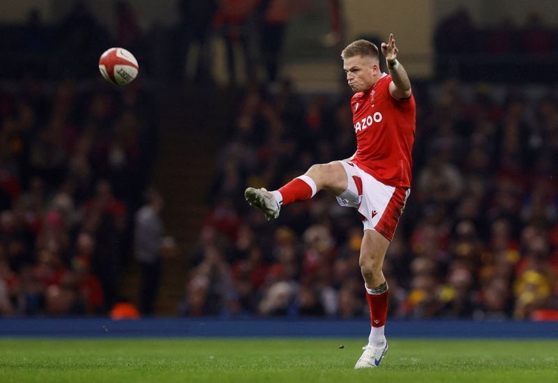 Rugby-'Sharp' Wales flyhalf Anscombe to finally make World Cup bow ...