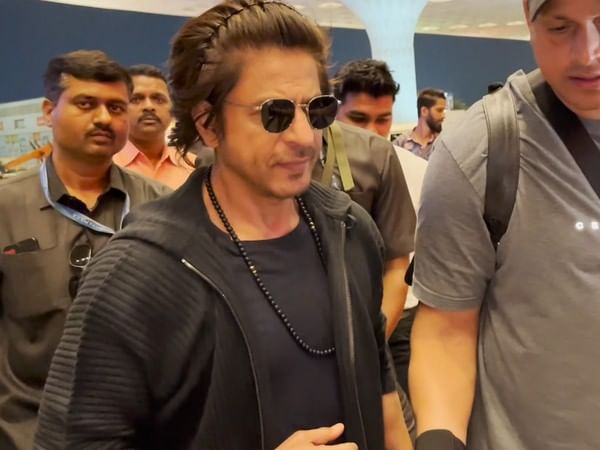 Shah Rukh Khan looks dapper as he gets snapped at Mumbai airport ahead ...