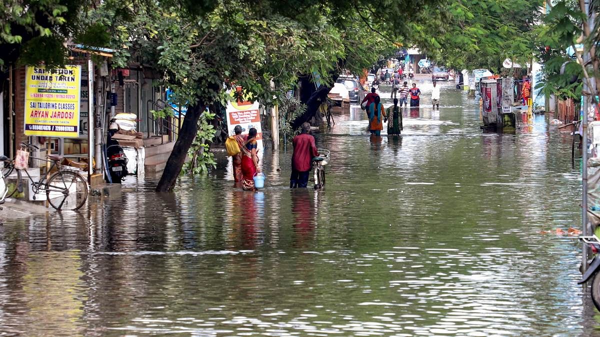 Imd Issues Heavy Rainfall Warning For Four Districts In Tamil Nadu
