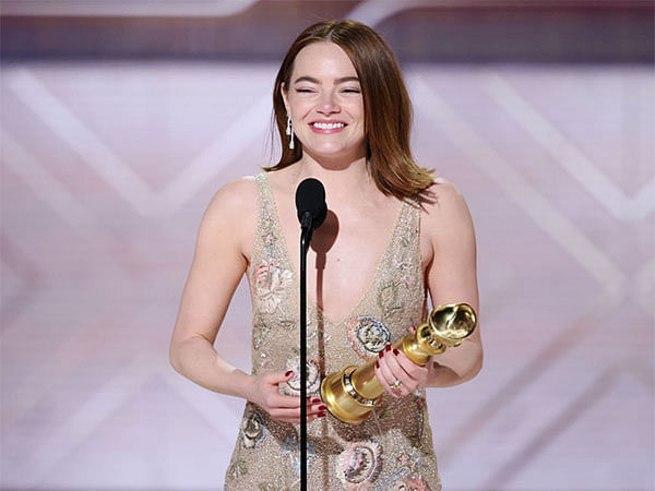 Golden Globe 2024 Emma Stone Wins Best Actress In Comedy For Poor