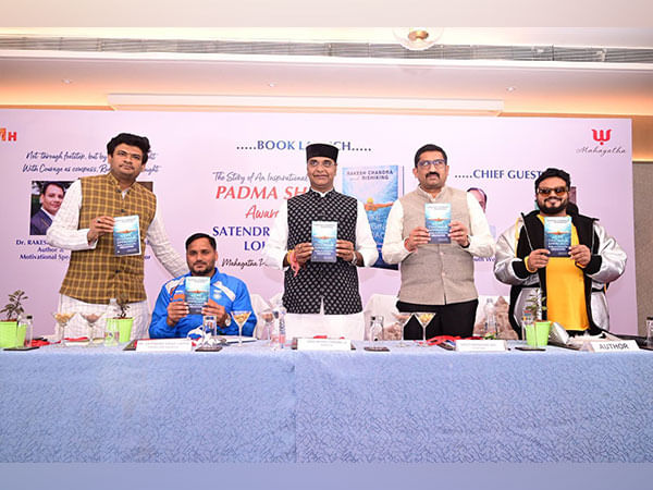 Mahagatha unveiled the book "A Life Changing Approach" written by Dr ...