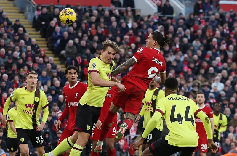 Soccer Liverpool Return To The Top With 3 1 Win Over Stubborn Burnley