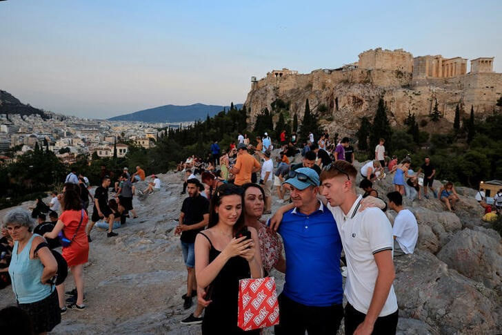 Greece shuts schools and Acropolis as heatwave hits – ThePrint – ReutersFeed