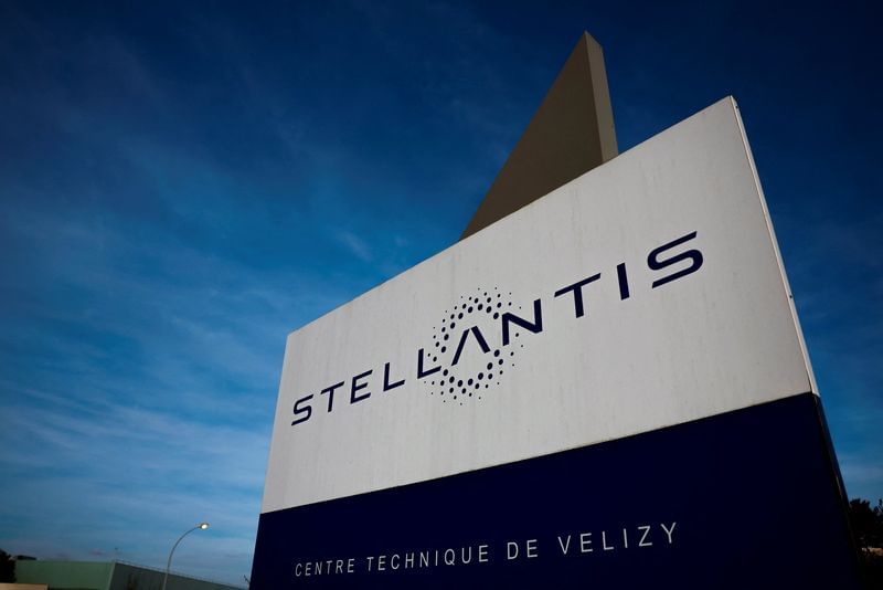 Stellantis to sell majority stake in Comau robotics unit to One Equity ...