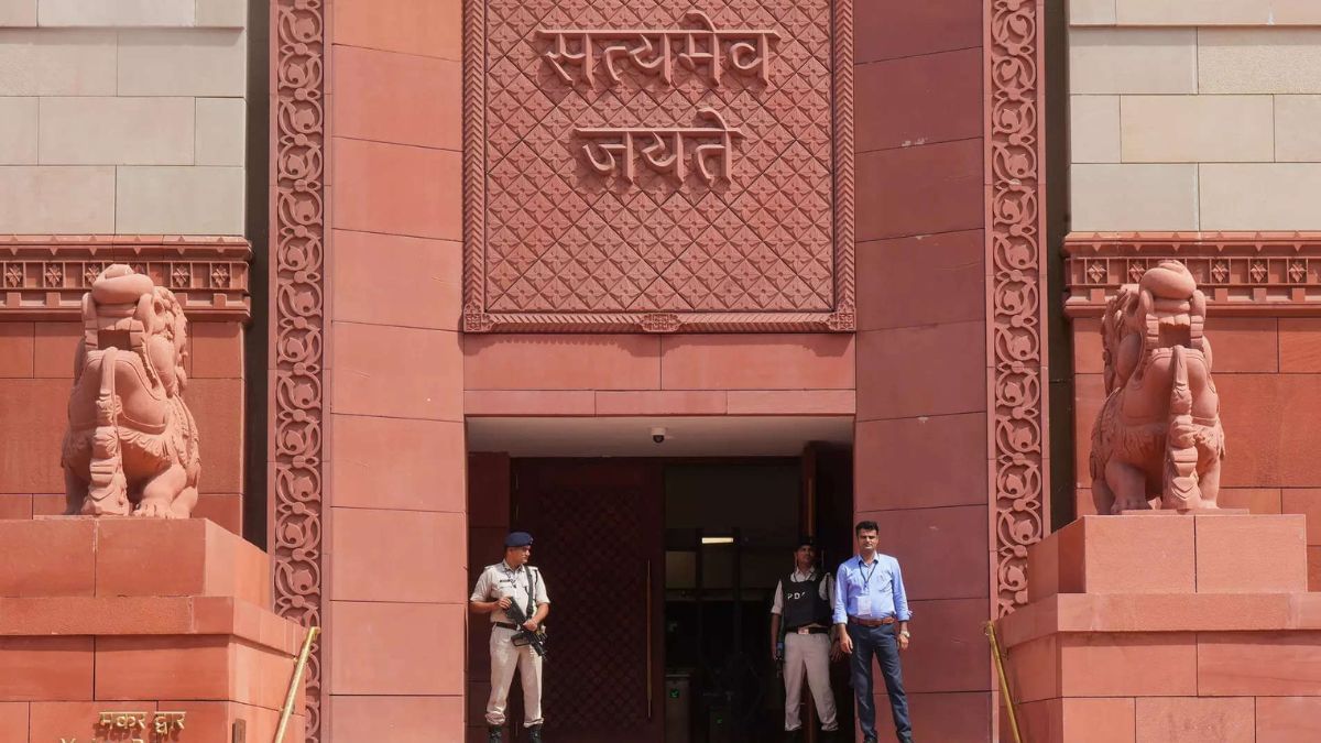 ‘No entry’ at Makar Dwar, ‘regulated’ space for media — new rules for ...