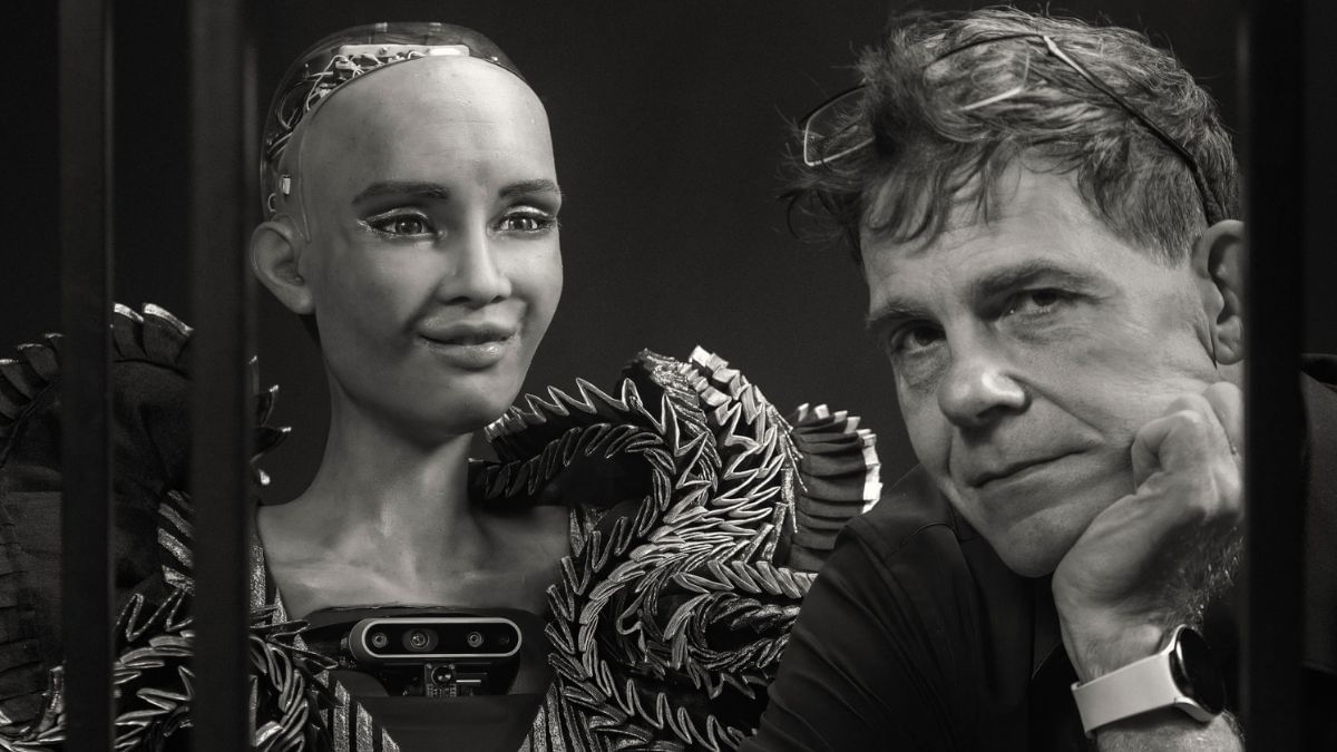 Sophia humanoid robot wows audience in India at SYNAPSE