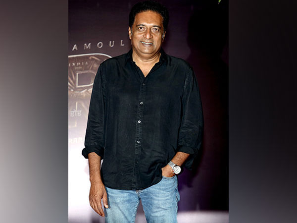 "Don't impose your Hindi language on us": Prakash Raj responds to Pawan Kalyan's comments ...