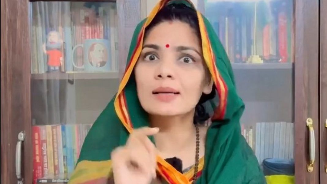 Singer Neha Singh Rathore booked. 'Questioning govt not treason'