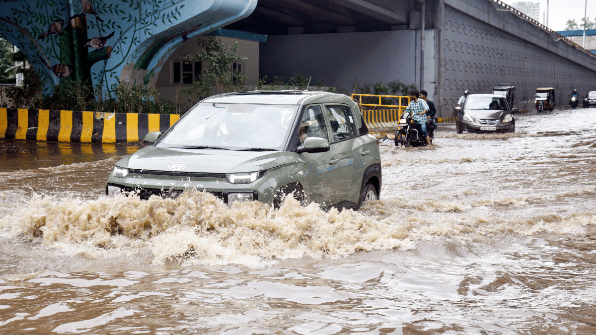 Heavy rain lashes Delhi, Minto Bridge, Vijay Chowk, Nizamuddin among worst-hit areas