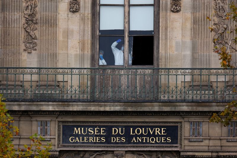 Paris' Louvre museum reopens following jewelry heist – ThePrint ...
