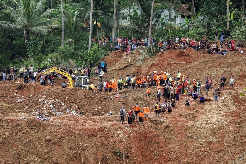 Landslides in Indonesia's Central Java kill at least 18; dozens missing – ThePrint – ReutersFeed